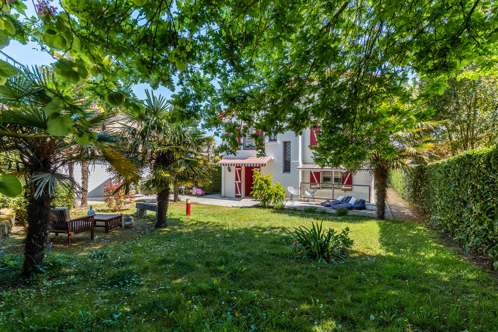 Villa Néo-basque, entre charme et authenticité - Espaces Atypiques