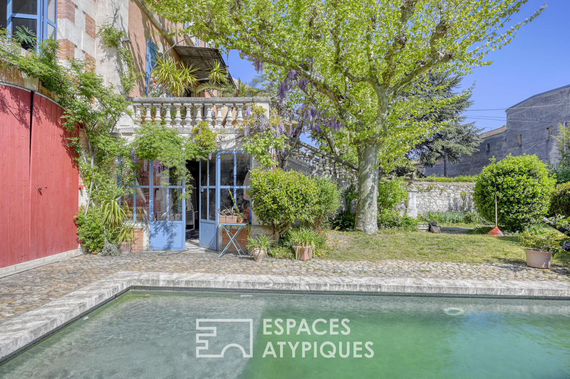 For sale Majestic mansion at the gates of the ramparts at AVIGNON - 230 ...
