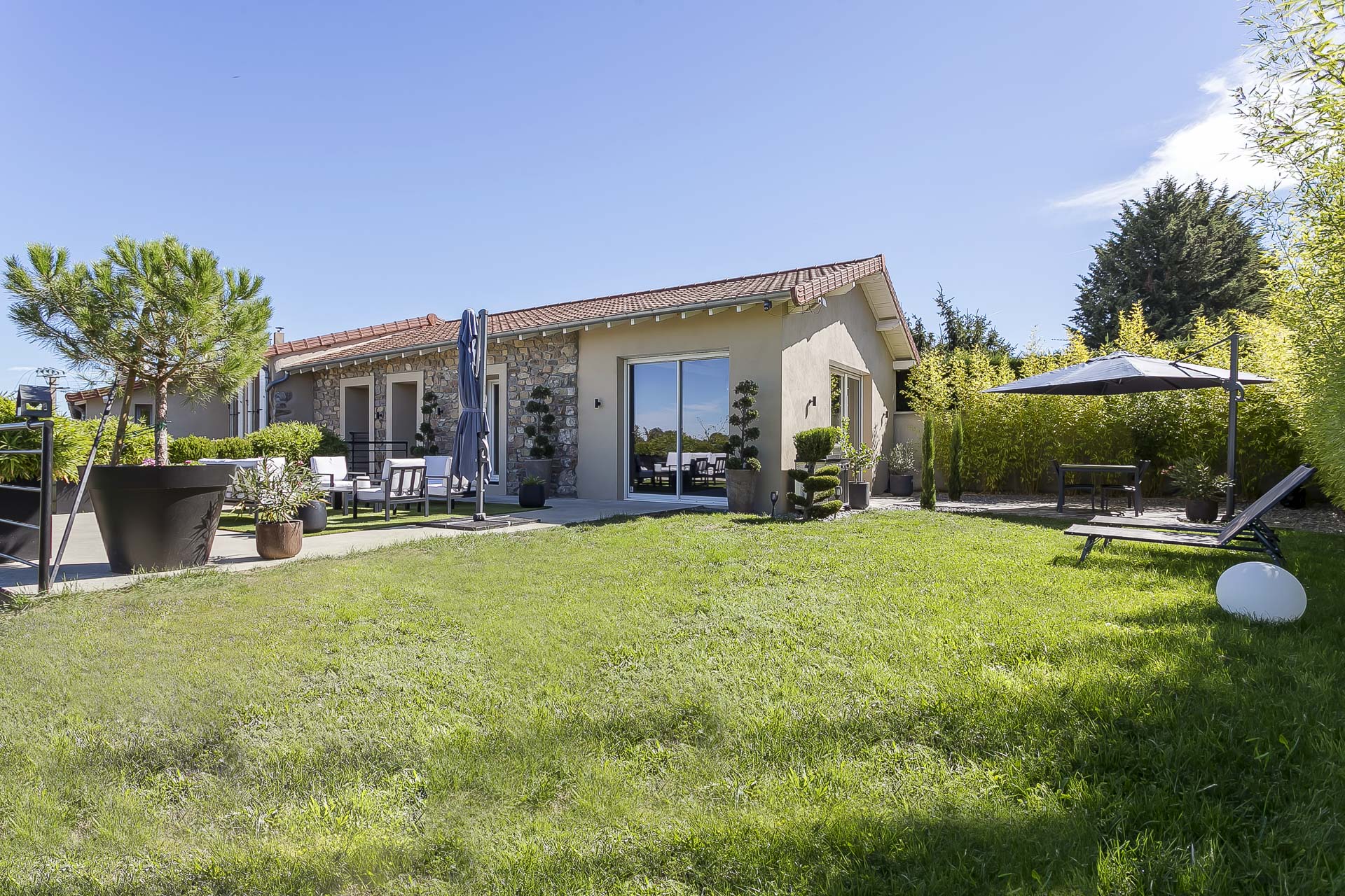 Vente Maison Loft à la Campagne à LAY - 188 m2 - Espaces Atypiques LYON