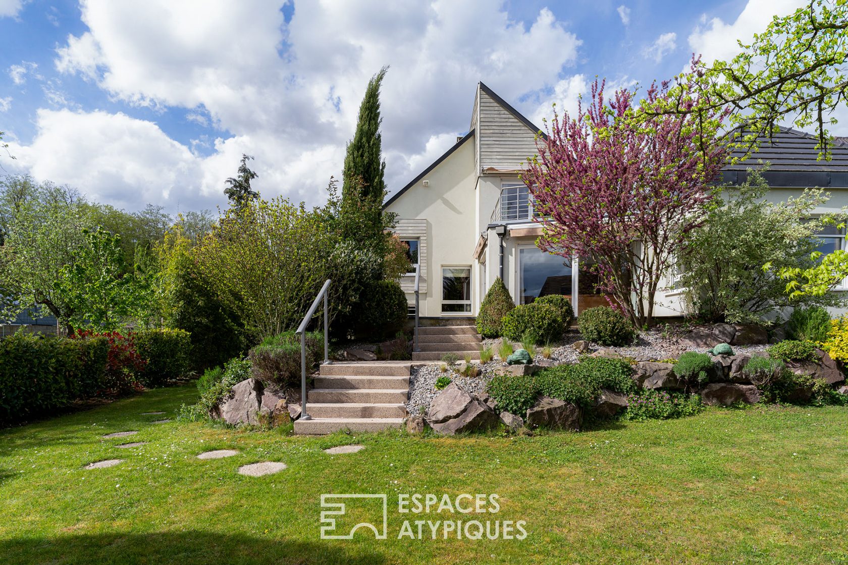 Vente Maison d'architecte et son jardin arboré à MITTELHAUSBERGEN - 240 ...