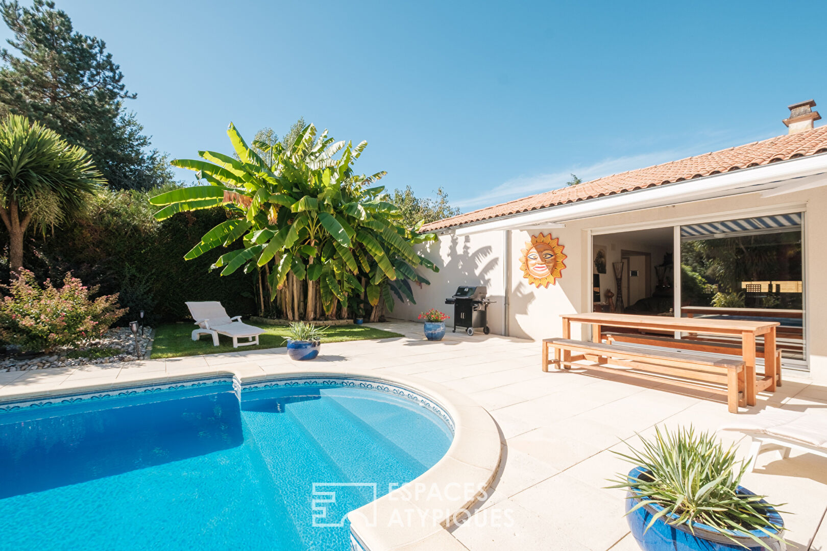 For sale Modern single-story house in a green setting at MAGNE - 253 ...